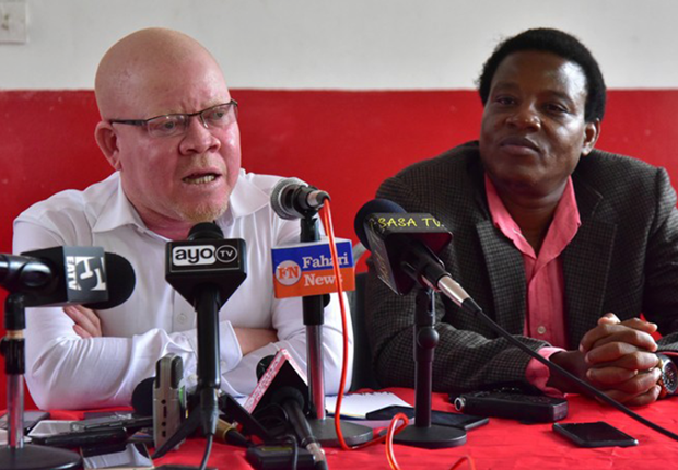 Haji Manara Atoa ya moyoni baada ya kuachiwa kutoka kifungoni. - Tikisa ... Haji Manara Atoa ya moyoni baada ya kuachiwa kutoka kifungoni. - Tikisa ...