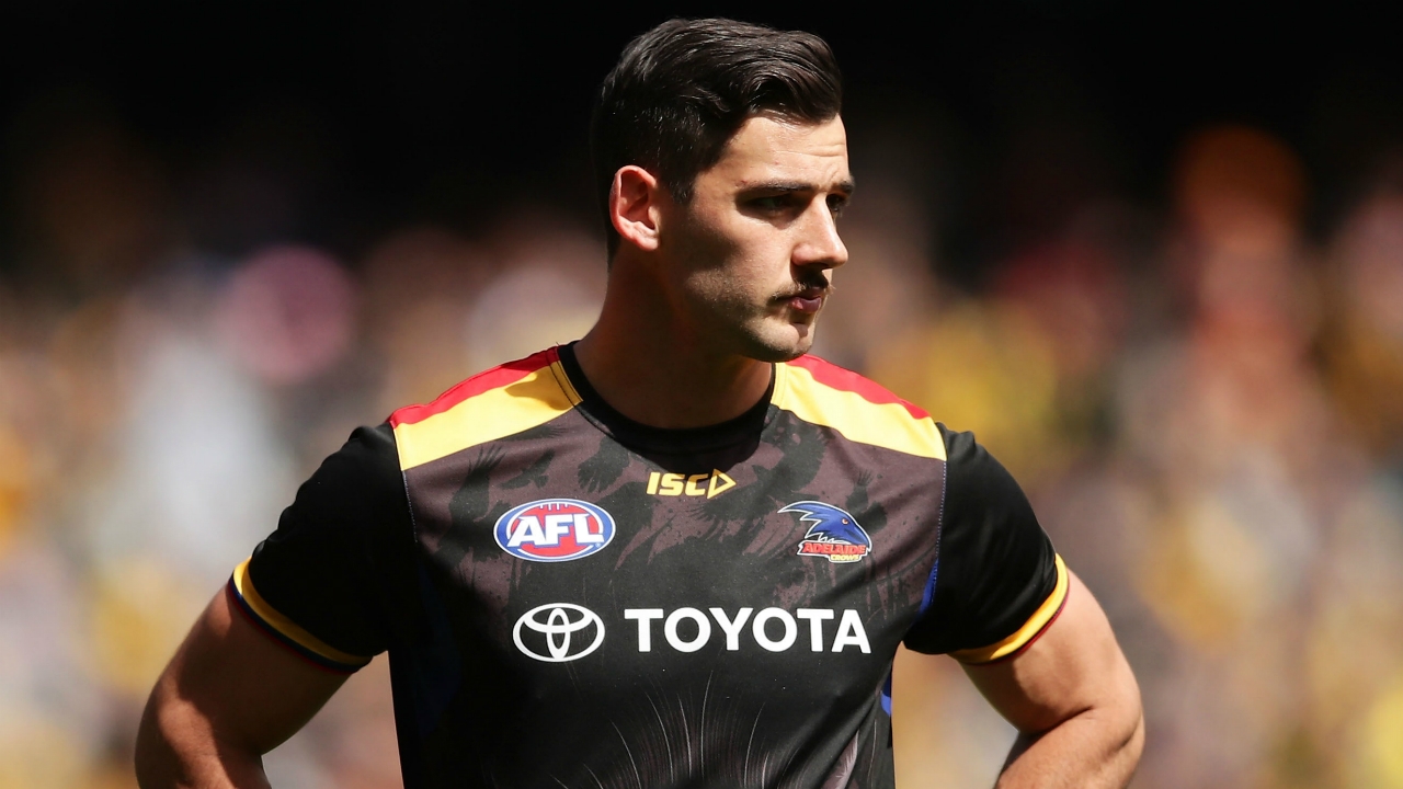 Taylor Walker suffers injury scare | AFL | Sporting News Taylor Walker suffers injury scare | AFL | Sporting News