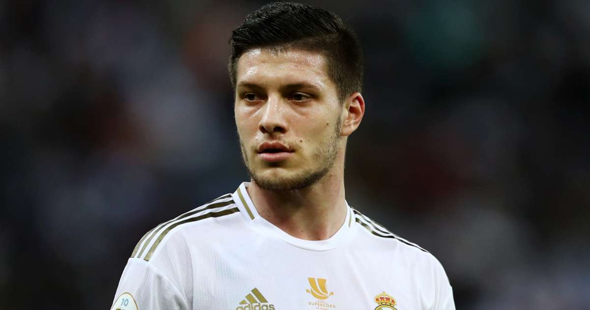 Il piano del Milan per Jovic: prestito biennale e riscatto a 35 milioni
