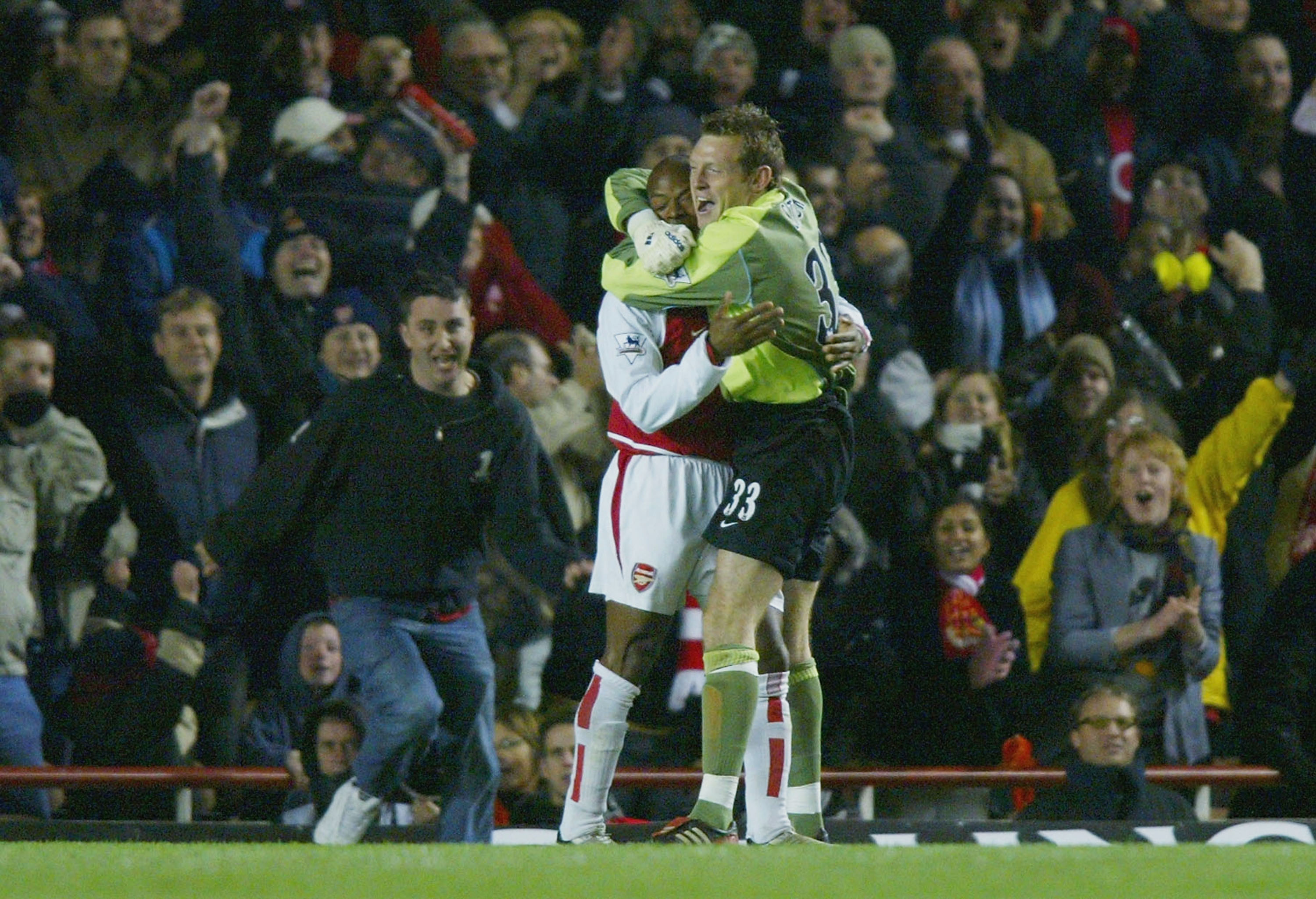 Van ‘Invincible’ bij Arsenal tot filmster in India: Graham Stack’s ...