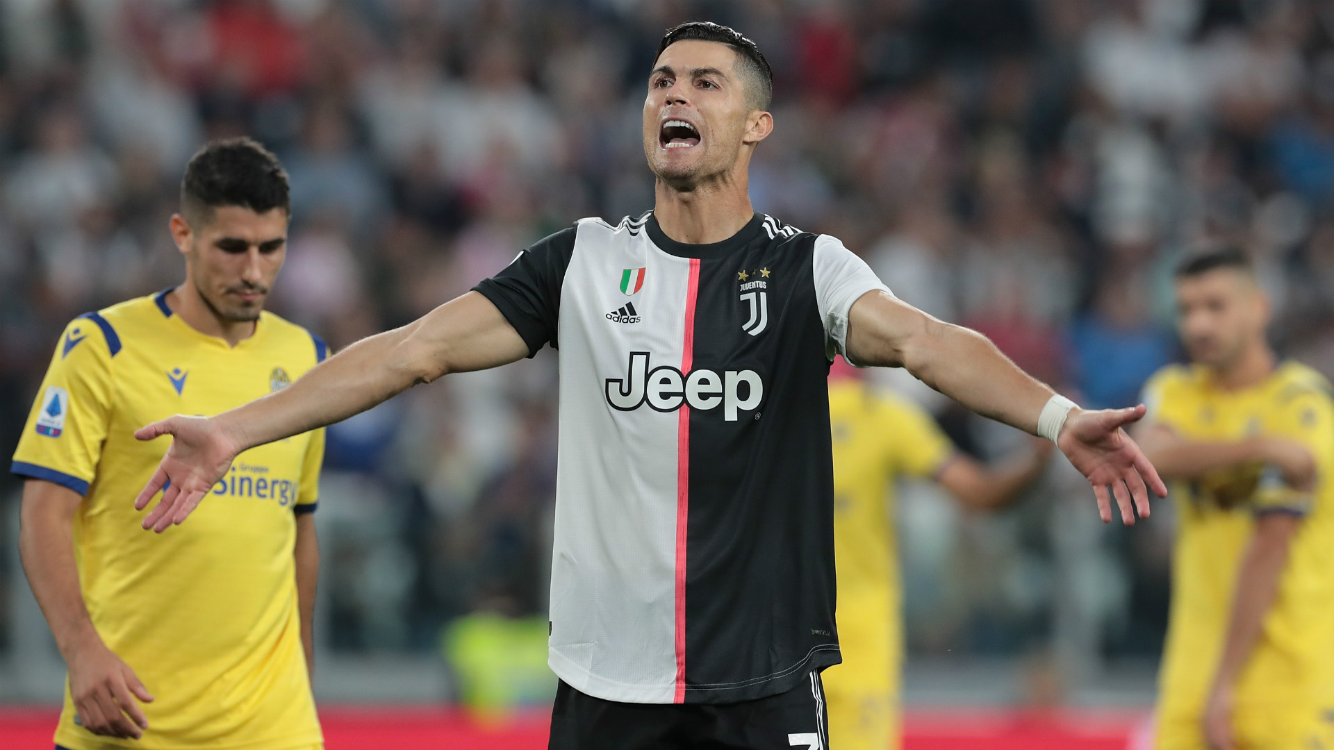 Cristiano Ronaldo E Il Gesto Ai Tifosi Dellatletico “la Gente è
