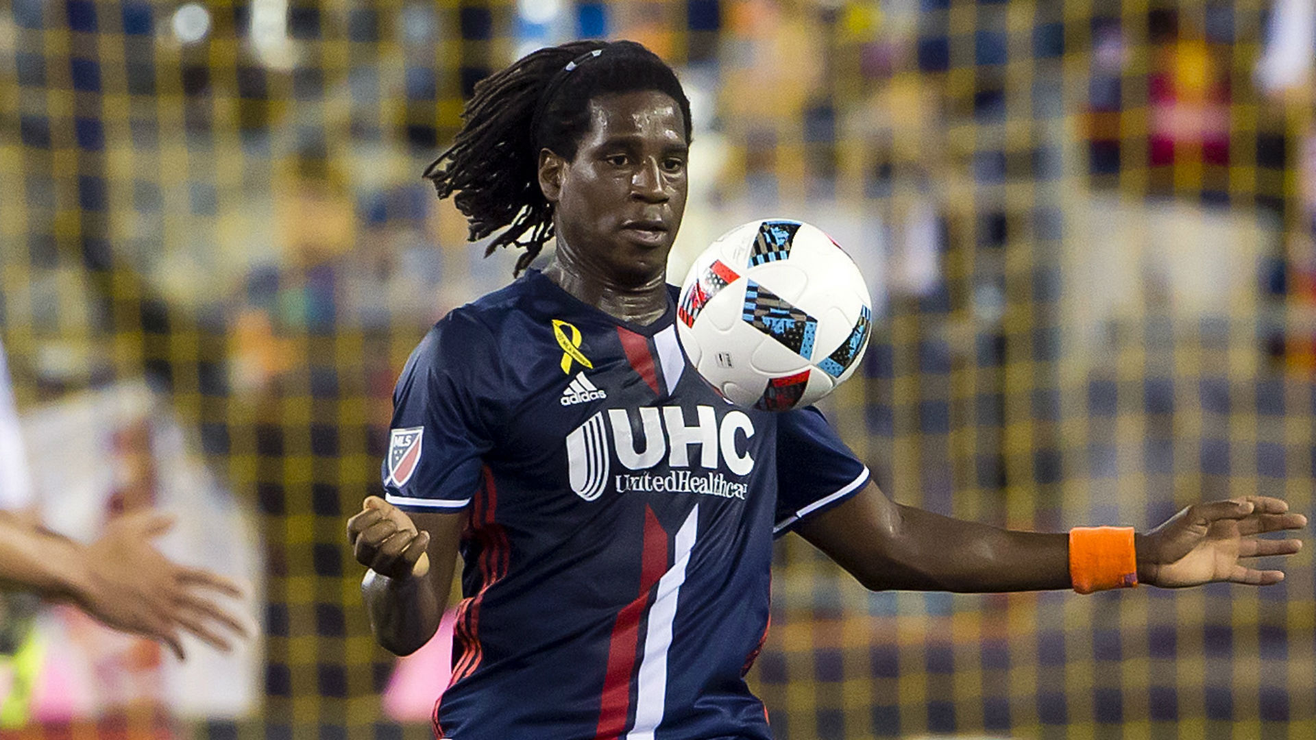 Minnesota acquires veteran Bobby Shuttleworth from Revolution for Femi ...