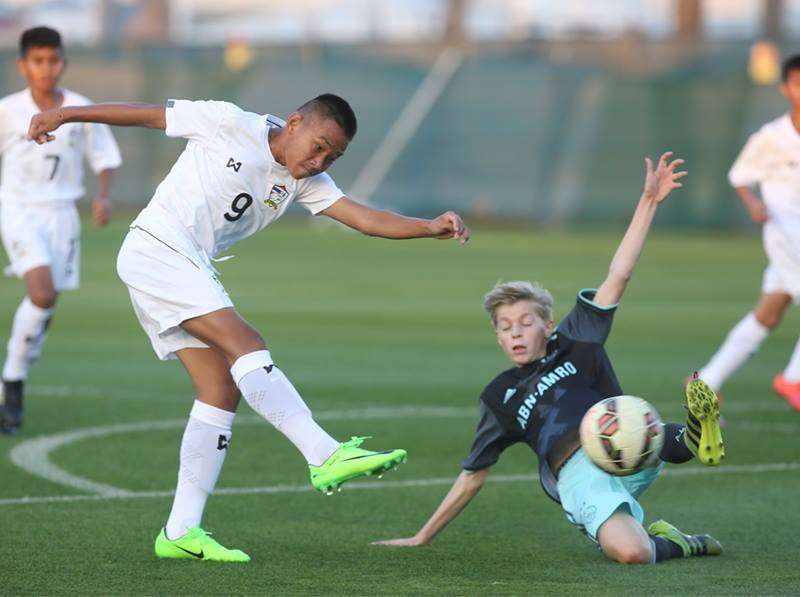 ช้างศึก U13 เจ๋งเฉือนโทษเยาวชน อาแยกซ์ 4-3 (1-1) ศึกสามเส้าแอสไพร์ ...