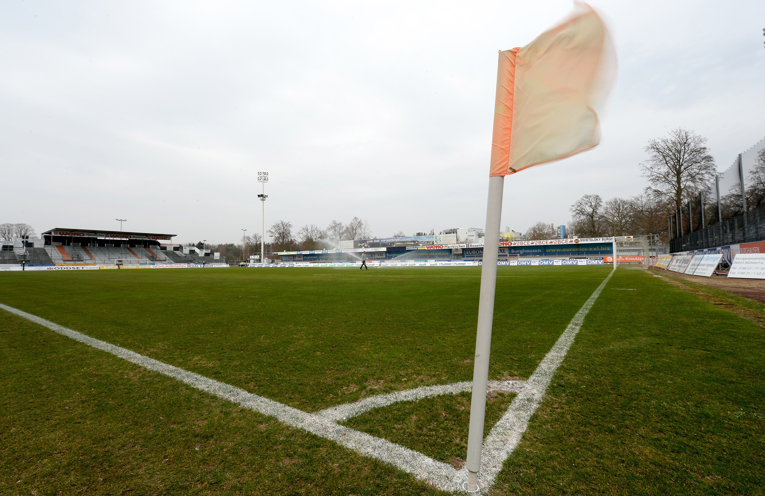 EXTRA TIME: Linesman uses tree branch as a flag in Africa | 15 Minu...