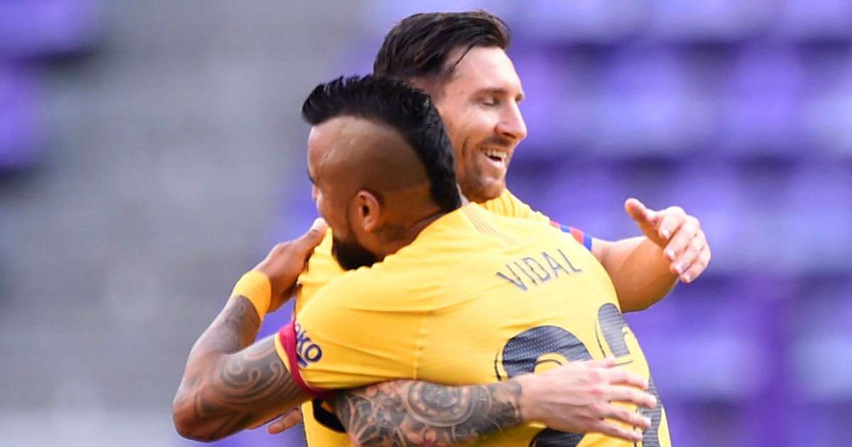 Real Valladolid 0-1 Barcelona: Vidal and Messi combine as Barca cling ...