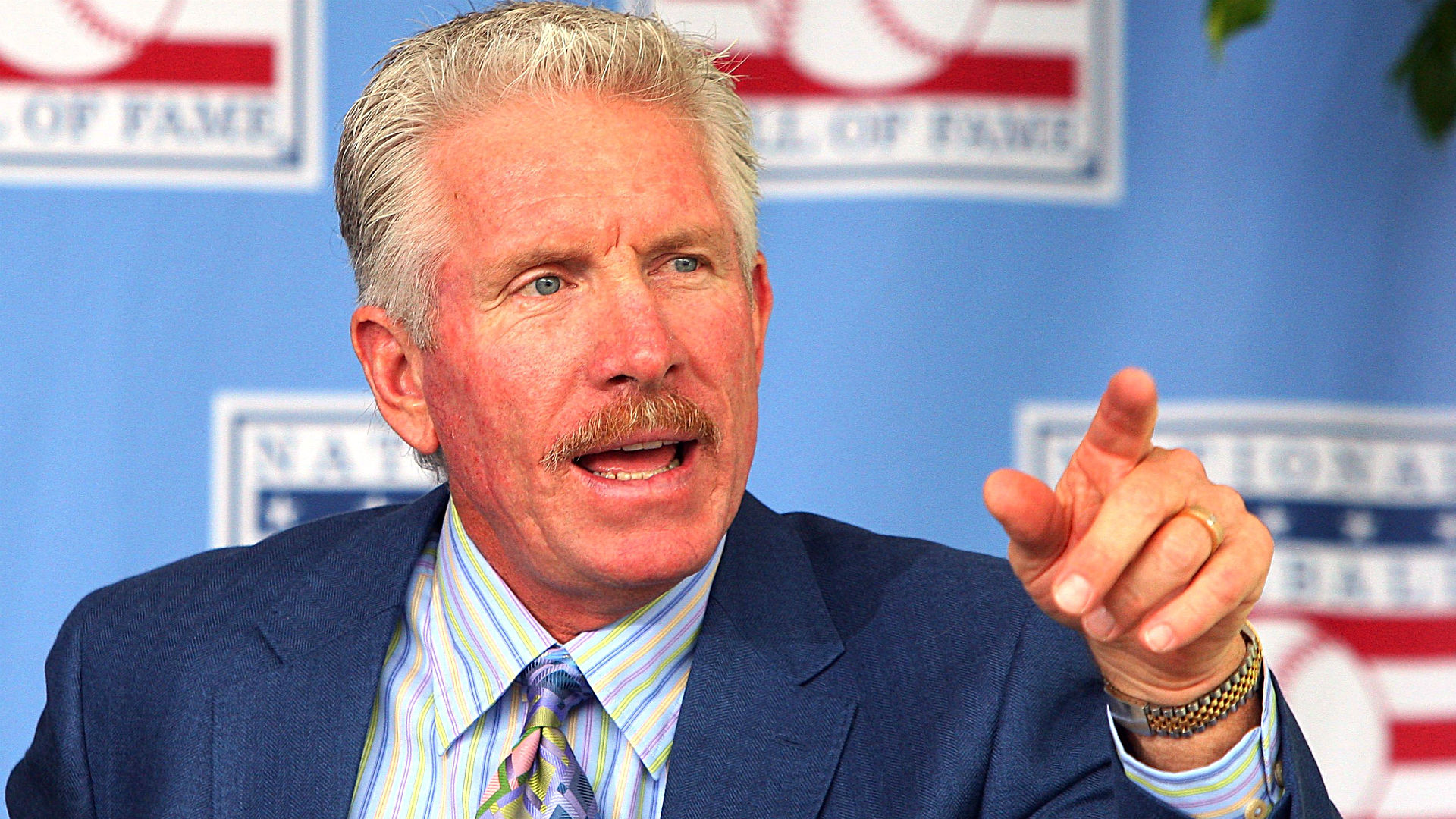 Mike Schmidt is the latest to ridicule Jose Bautista‘s bat flip, today ...
