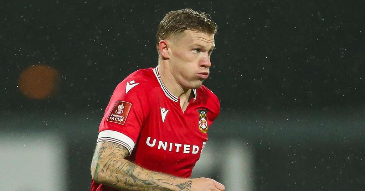 James McClean strike gives Wrexham victory at Swindon