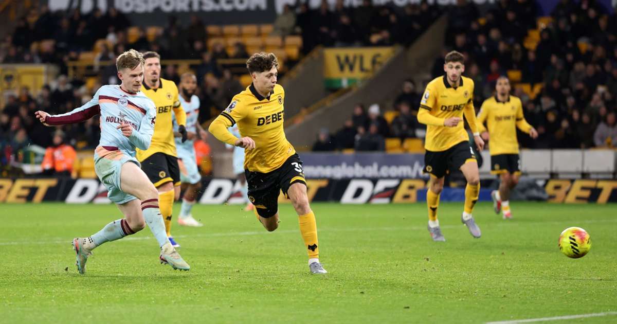 Wolves 0-2 Brentford: Lewis-Potter brace heaps more misery on Edwards' side
