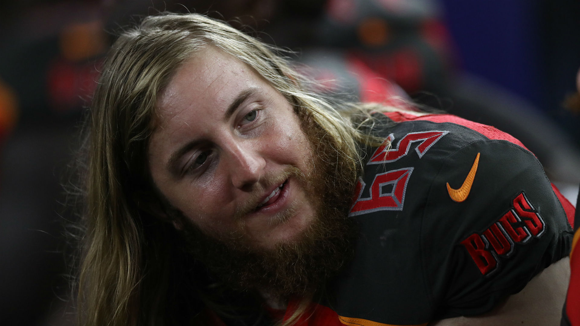 Buccaneers guard Alex Cappa played Sunday with broken arm | Sporting News