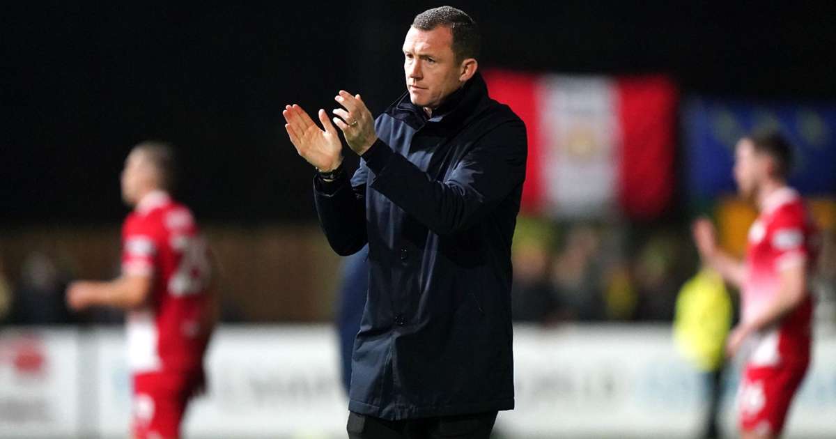 Neill Collins applauds Barnsley’s first-half display in win over ...