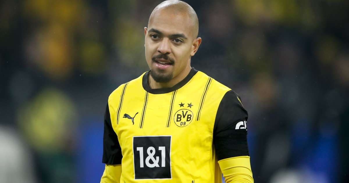 Malen joins Villa for undisclosed fee