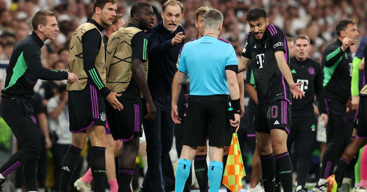 Tuchel and Bayern fume at 'absolute disaster' after contentious offside ...