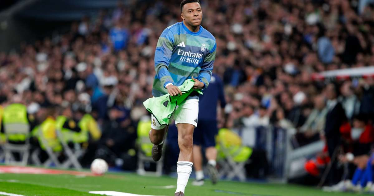 Mbappe: 'False things have been said' about knee injury