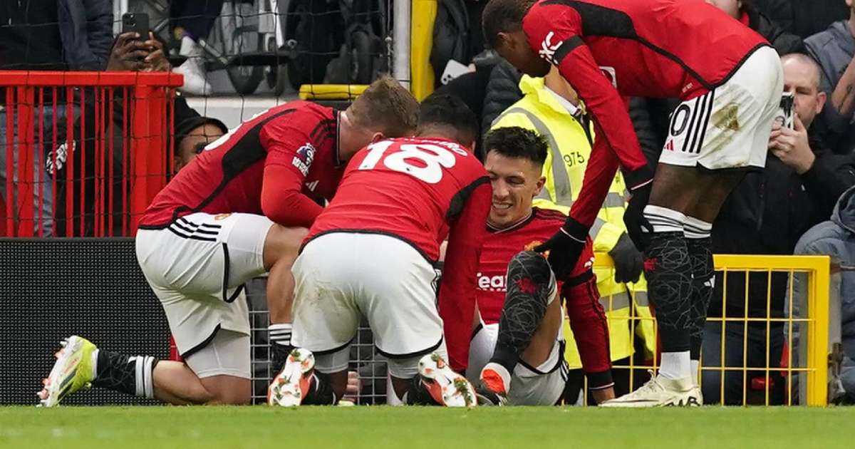 Manchester United suffer Lisandro Martinez injury blow in win against ...