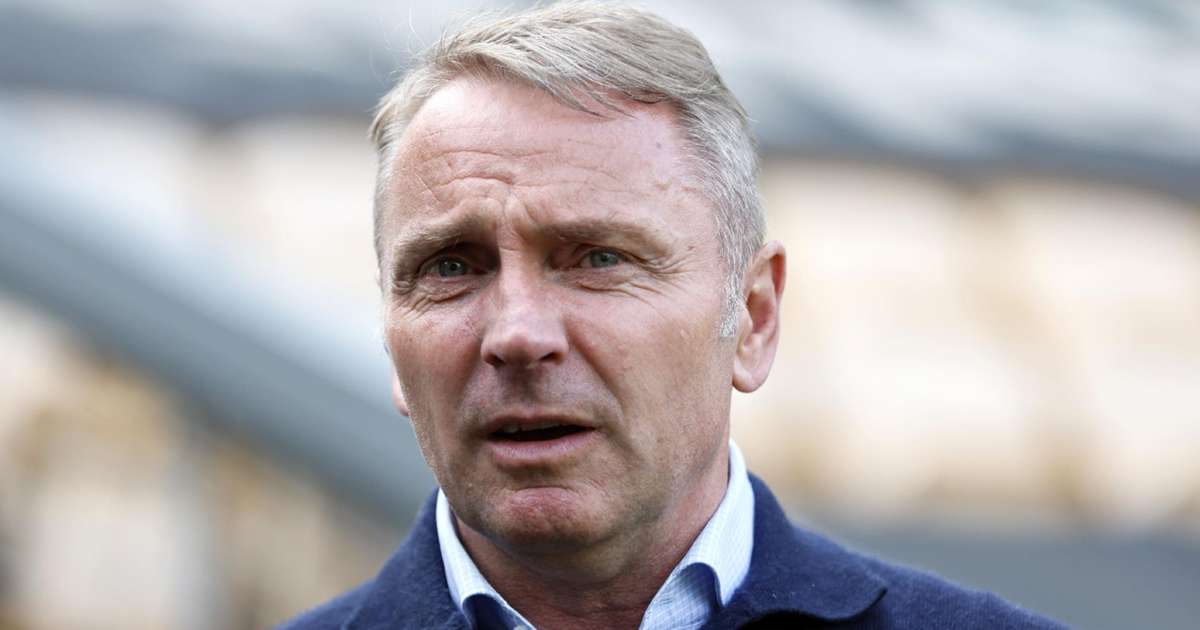 Paul Simpson hails ‘massive improvement’ from Carlisle despite late setback