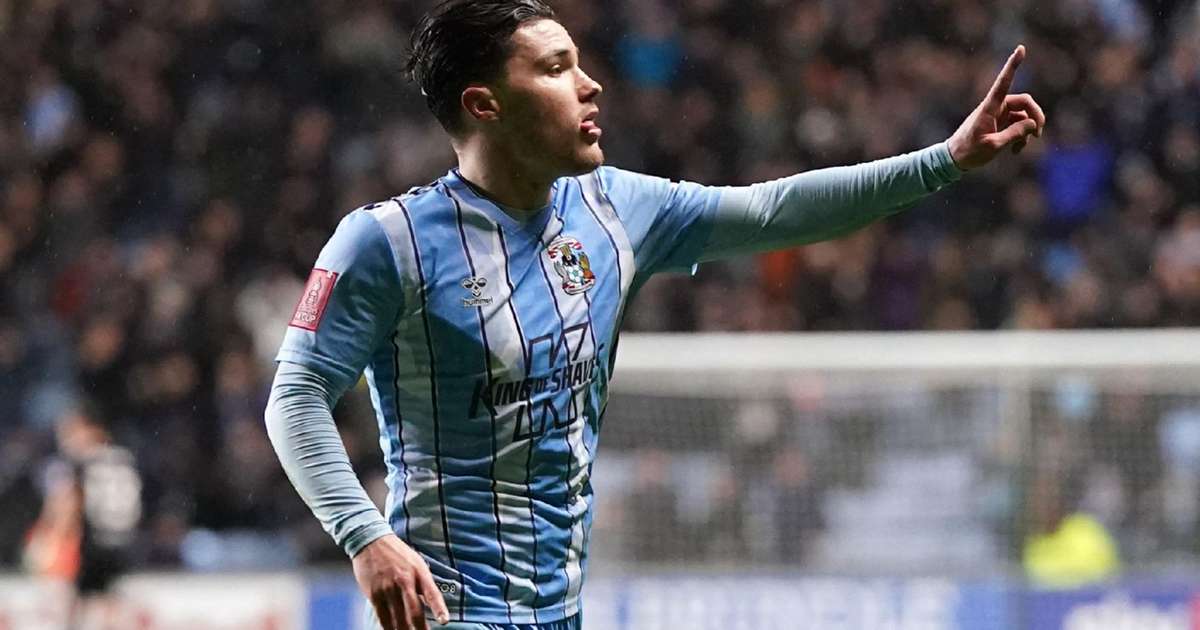 His goals were brilliant – Coventry boss Mark Robins lauds Callum O’Hare