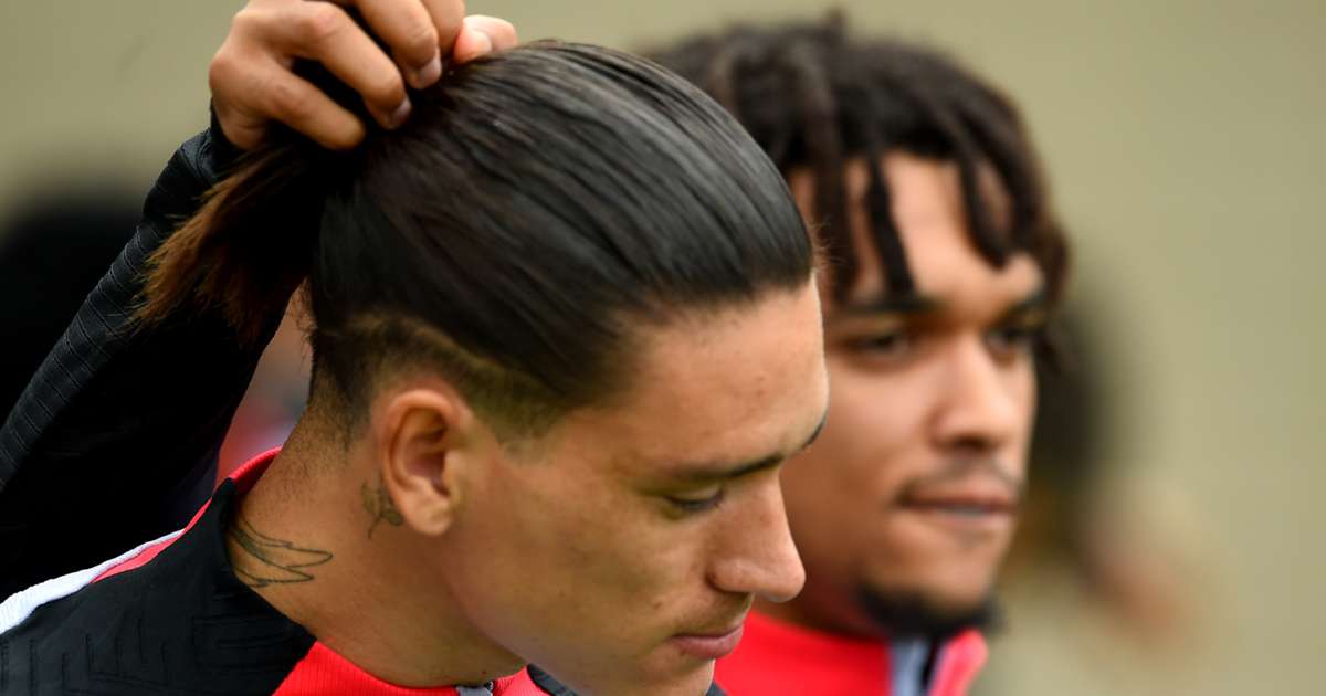 Nunez and Alexander-Arnold on the bench as Liverpool host Man City