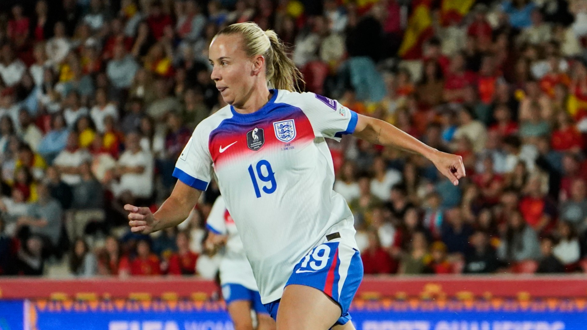 WSL assist queen Mead completes Man City switch - SoccerNews