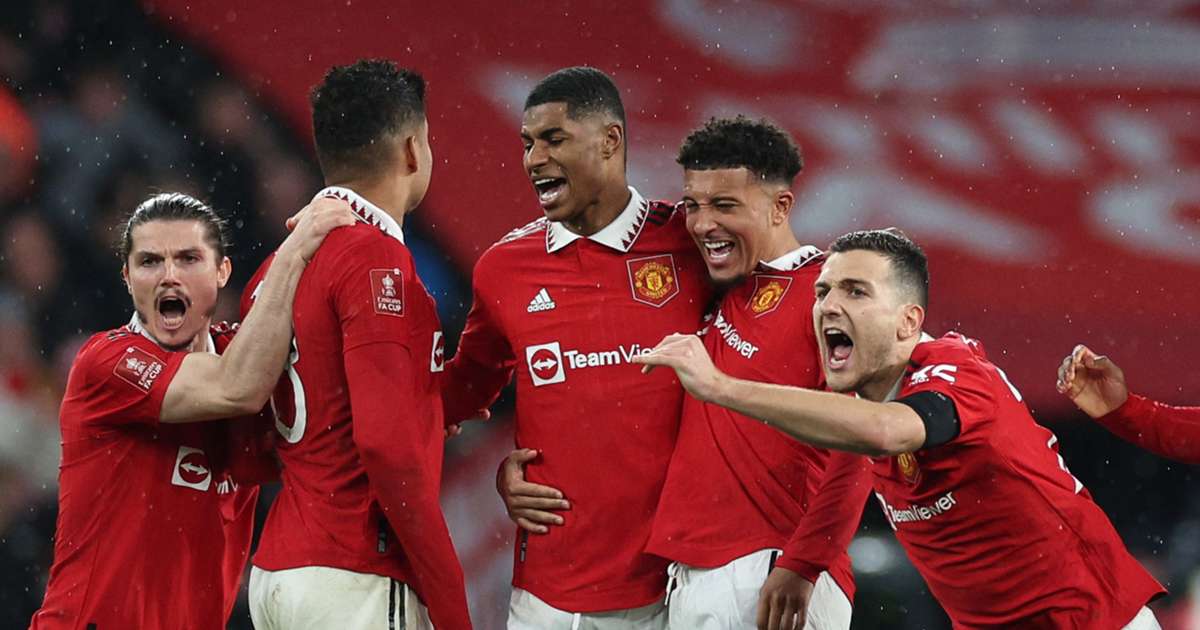 Shaw hails 'amazing confidence' shown by Rashford and Sancho to take ...