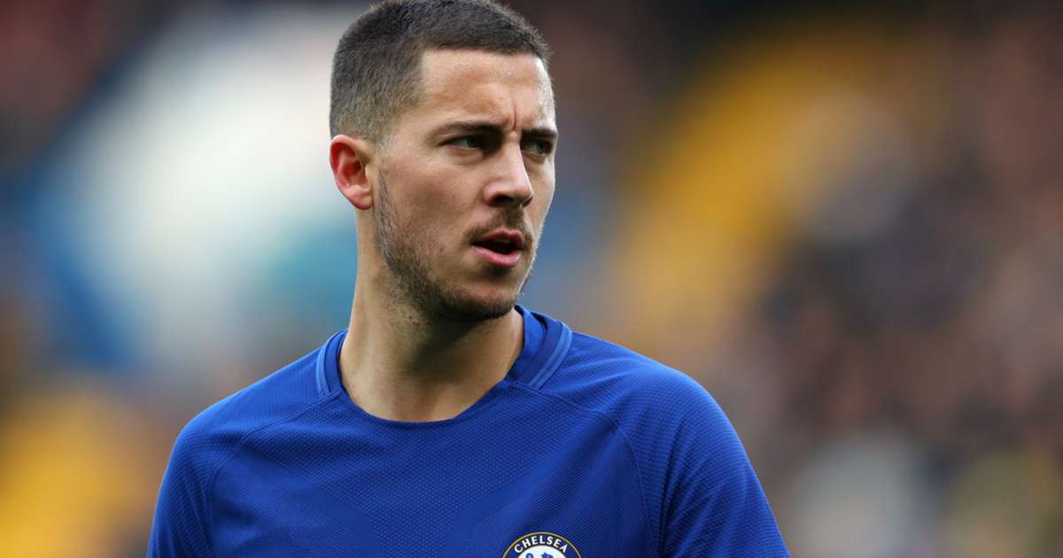 Hazard says he'll sign Chelsea contract after Courtois