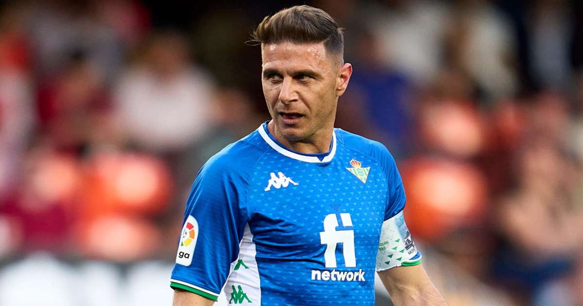 Real Betis great Joaquin matches LaLiga record with sub appearance ...