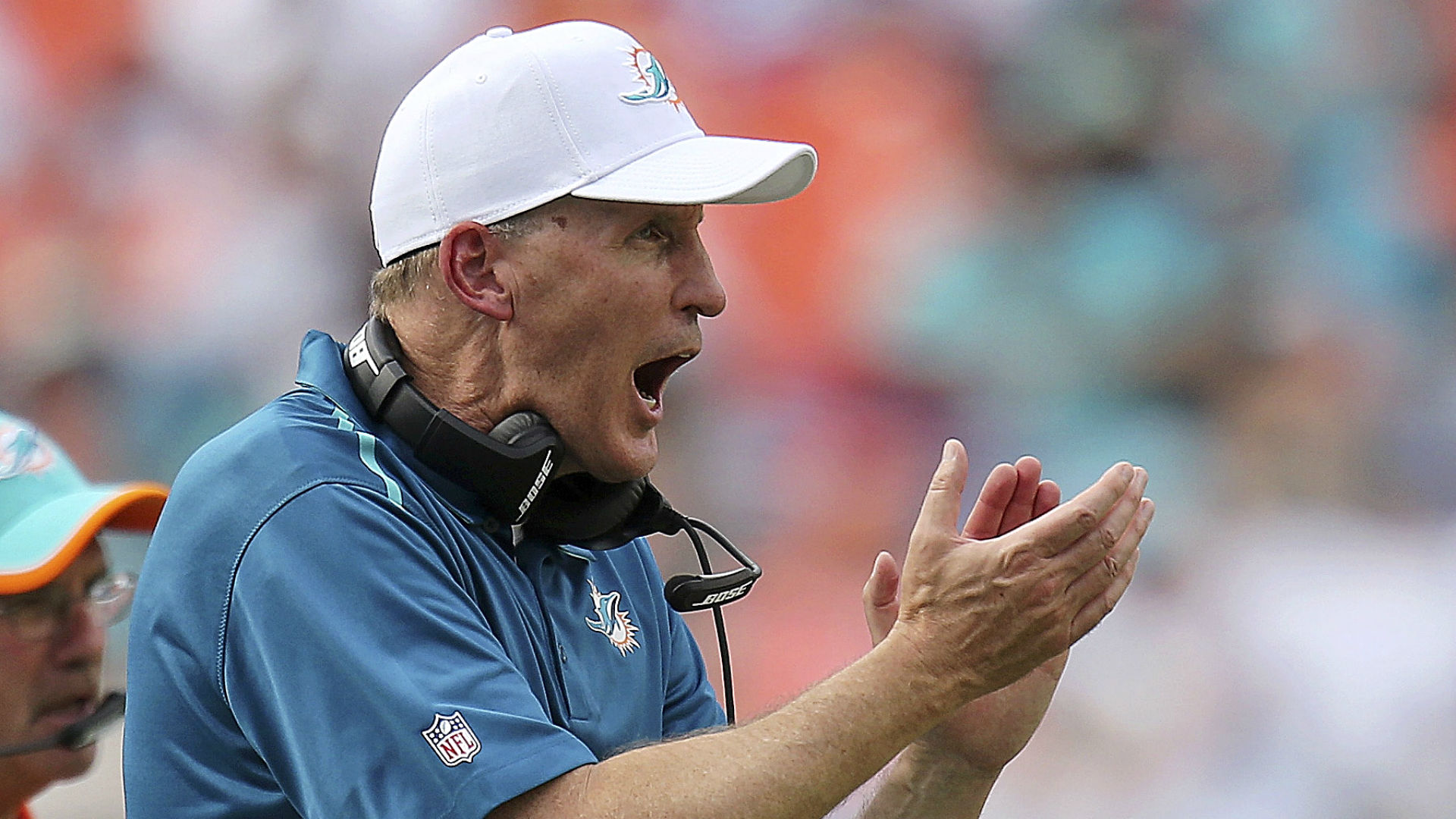 The Miami Dolphins extend coach Joe Philbin's deal through 2016 ...