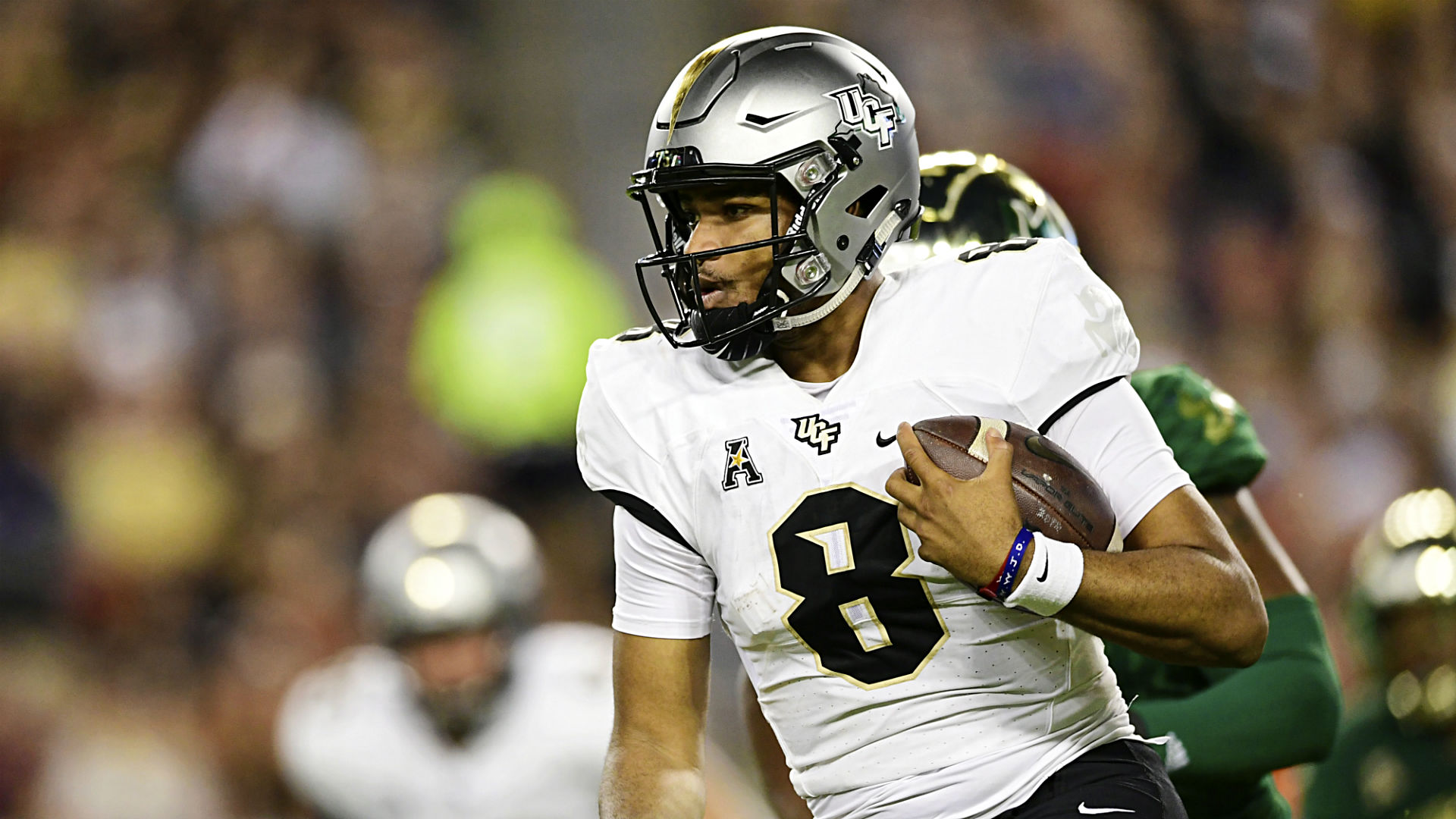 UCF quarterback Darriel Mack Jr. suffers broken ankle, team announces ...