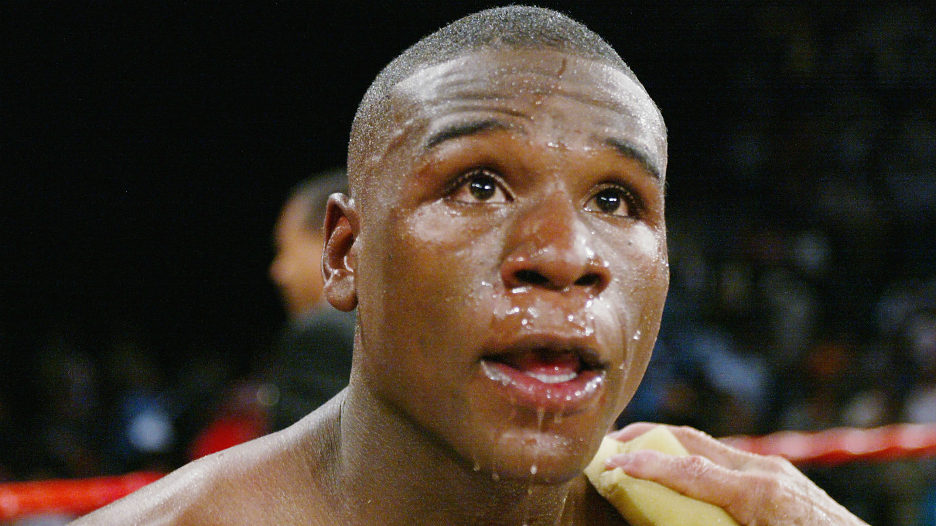 Two boxers have beaten the 'undefeated' Floyd Mayweather | Sporting News