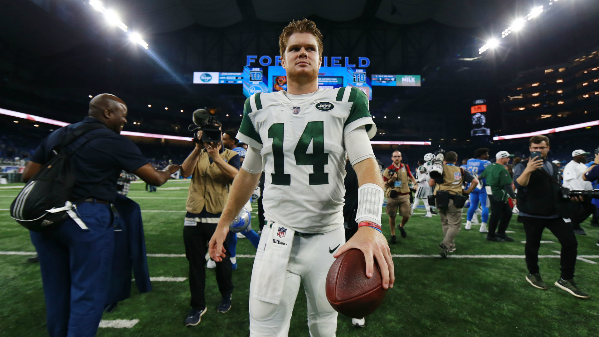 Sam Darnold quickly proves he won't be butt of old Jets QB jokes ...