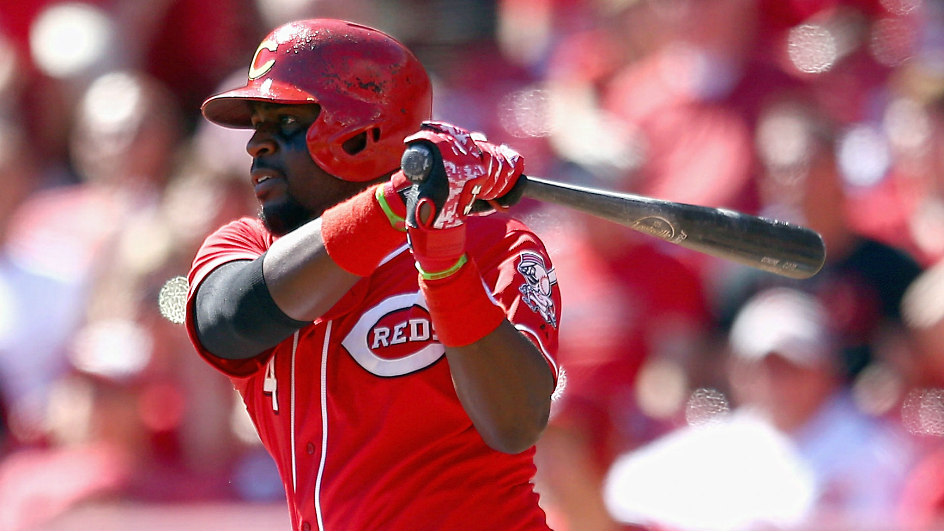 Brandon Phillips will 'swing the damn bat,' math be damned | Sporting News